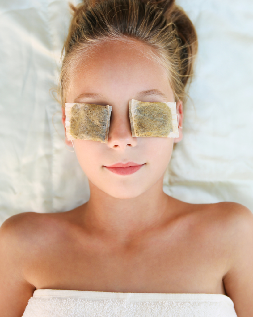 13 Ways to Make Your Eyes Pop | Kimberly Worldwide